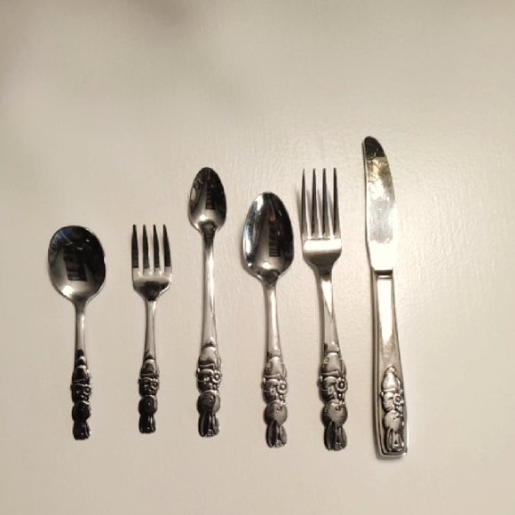 Oneida | Dining | Vintage Oneida Peter Rabbit Stainless Steel Childs ...